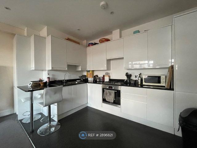 Durham Road, Raynes Park SW20, 1 bed flat to rent, £1,700 pcm | PrimeLocation