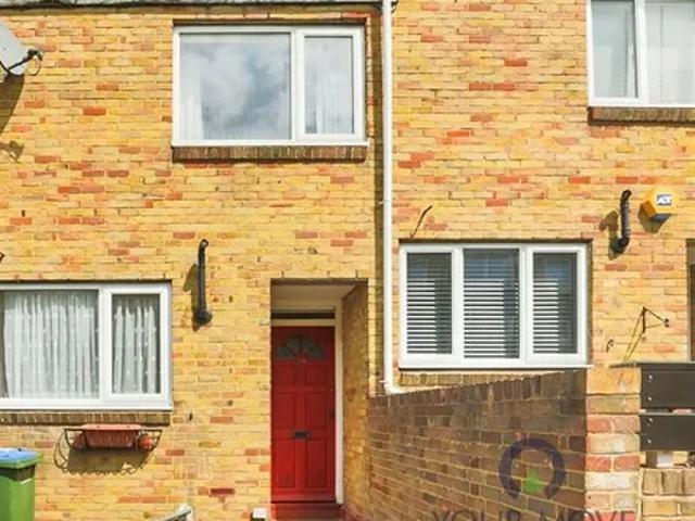 Durham Rise, Glyndon, London, SE18 7TD, United Kingdom | 2 bed townhouse for rent #140657639 | Rentberry
