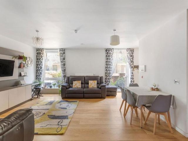 Durham Wharf Drive, TW8, London