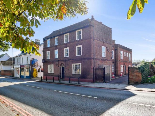 Durland House, 160 High Street. 1 bed apartment to rent £1,150 pcm £265 pw