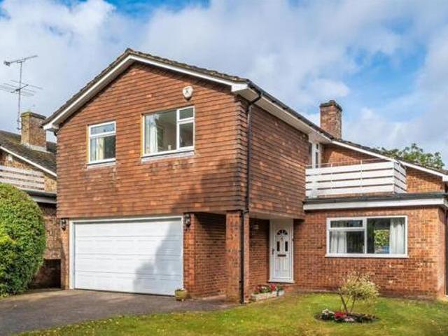 Durleston Park Drive, Great Bookham, 4 Bedroom Detached