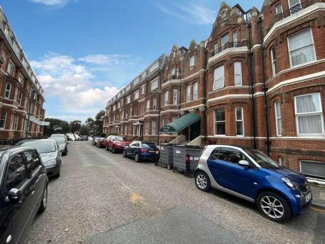 Durley Gardens, Westcliff, BH2
