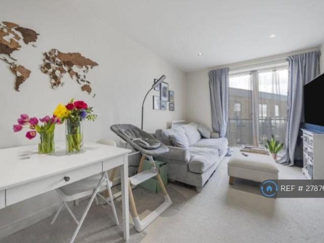 Durnsford Road, Wimbledon, SW19 1 bed flat to rent £1,800 pcm £415 pw