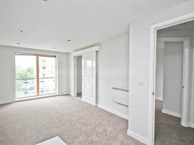 Durnsford Road, London 1 bed flat to rent £1,700 pcm £392 pw