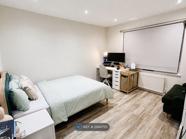 Durnsford Road, London N11, Room to rent, £1,030 pcm | PrimeLocation