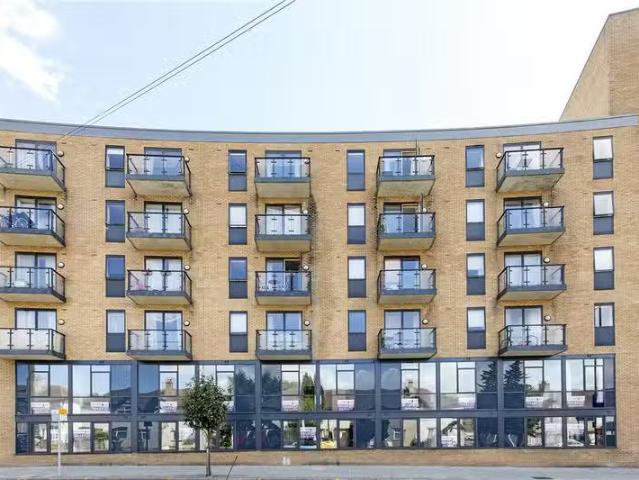 Durnsford Road, London, SW19 8JL