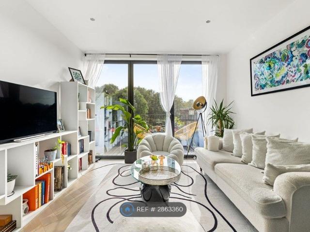 Durnsford Road, London SW19, 2 bed flat to rent, £2,750 pcm | PrimeLocation