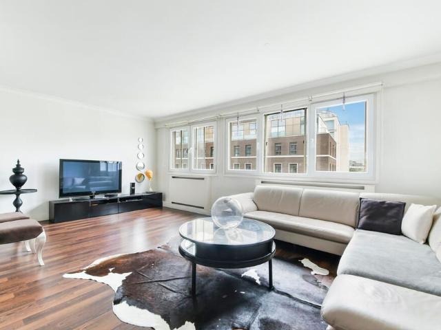 Durrells House, 28 46 Warwick Gardens, London W14, 1 bed flat to rent, £2,900 pcm | PrimeLocation