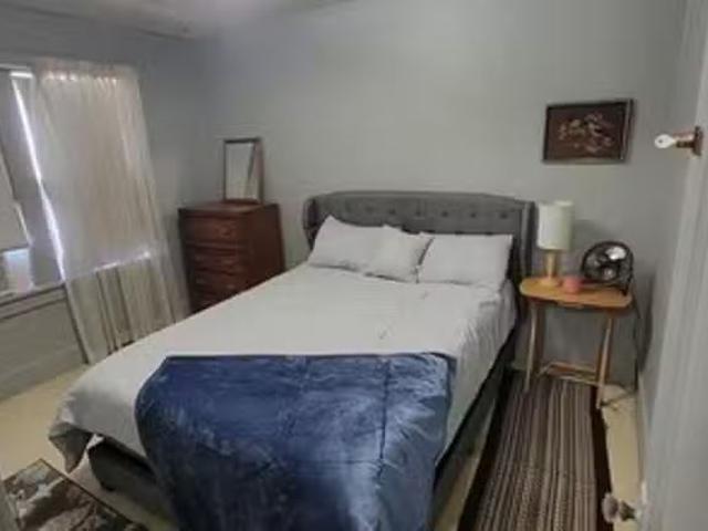 Dustin Cardenas, 2314 North North St, Peoria 2 Bedroom 1 B.