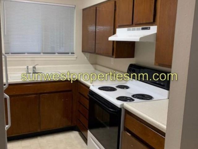 Dustin Ave. N. 2400 1 Bedroom Apartment for Rent at 2400 N Dustin Ave, Farmington, NM 87401