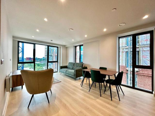 Dutton Street, Manchester, M3 2 bed apartment to rent £1,700 pcm £392 pw