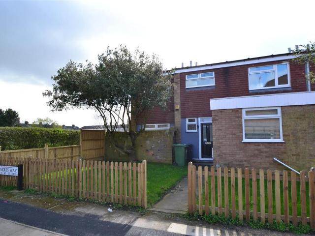 Dymokes Way,Hoddesdon, 4 bed semi detached house to rent £2,495 pcm £576 pw