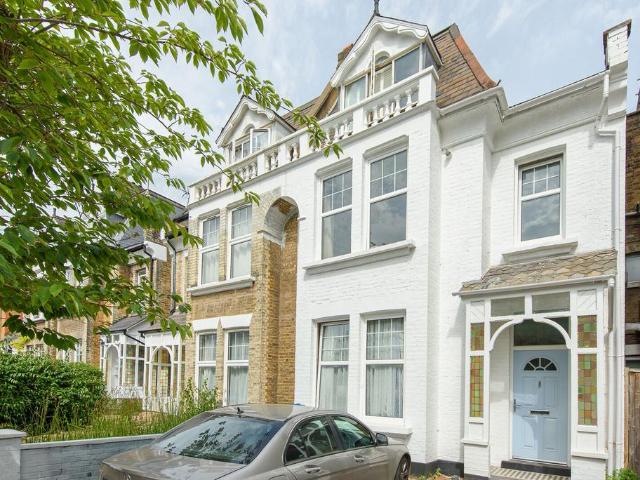 Dyne Road, NW6, Brondesbury, London, NW6 3 bed flat to rent £4,334 pcm £1,000 pw