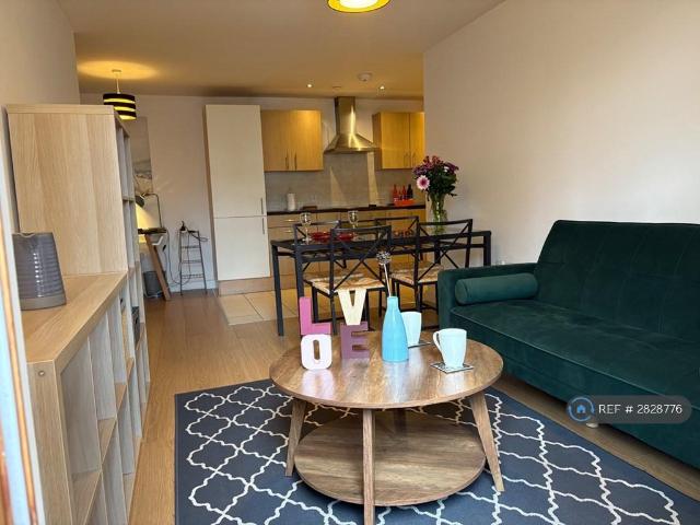 Dyche Street, Manchester, M4 2 bed flat to rent £1,375 pcm £317 pw