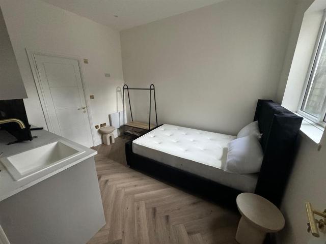 Dyers Lane, London SW15, Studio to rent, £1,440 pcm | PrimeLocation