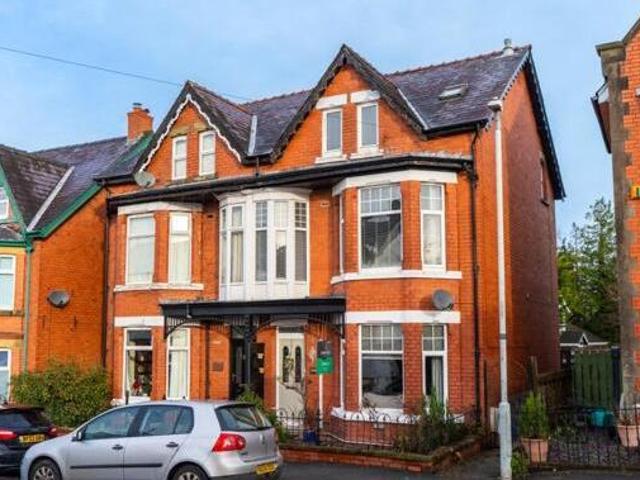 Dyffryn Road, Llandrindod Wells, 6 Bedroom Semi detached