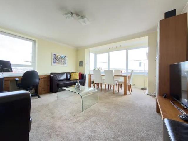 Dyke Road, Brighton, BN1 3UG 2 bedroom apartment to rent