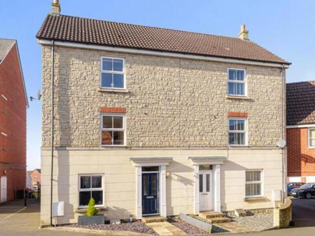 Dyson Road, Swindon, 3 Bedroom Semi detached