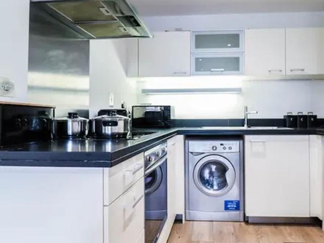 E14 Bikes, 33 Aberfeldy Street, London, E14 0NU, United Kingdom | 1 bed apartment for rent #133537903 | Rentberry
