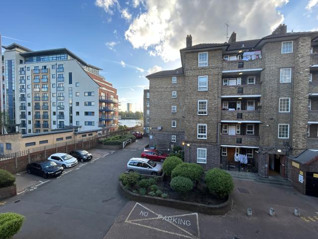E14, London Century 21 United Kingdom