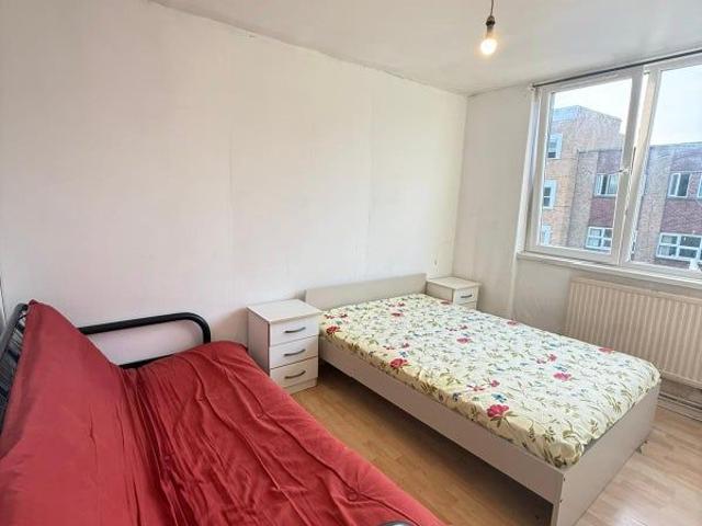 E14, Room to rent, £850 pcm | PrimeLocation
