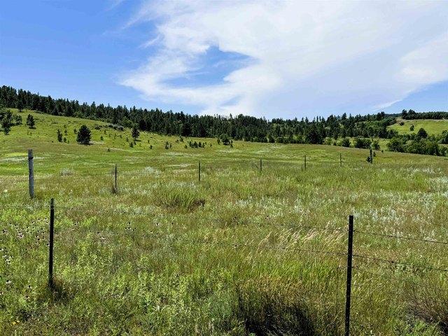 E16 Holmes Rd, Hulett, WY 82720