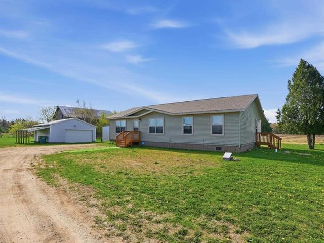 E2902 Wasrud Rd, Iola, WI 54945