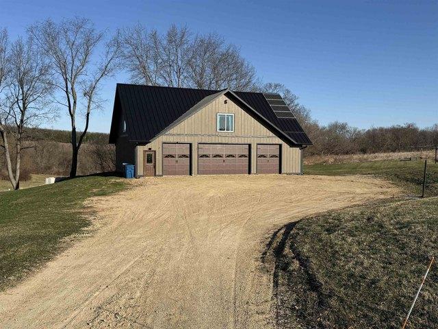 E4364 Meadow Dr, Hillpoint, WI 53937