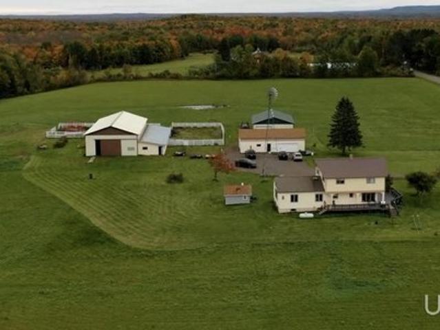 E4446 Orchard Rd, Ironwood, MI 49938