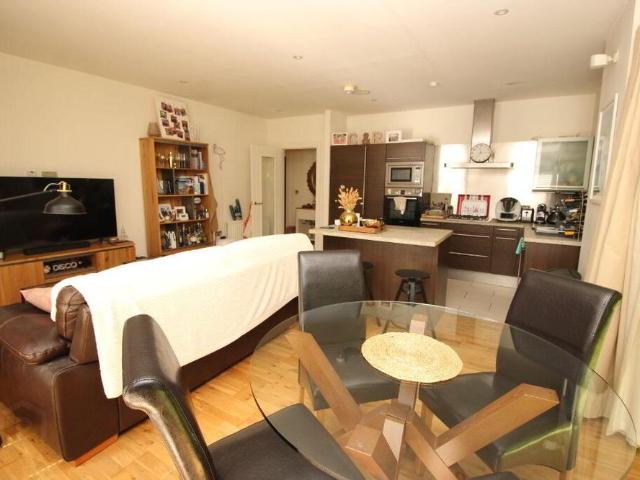 E5 The Elms, Malone Square Malone Road, Belfast, BT9 6SB