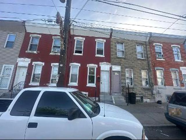E Madison St