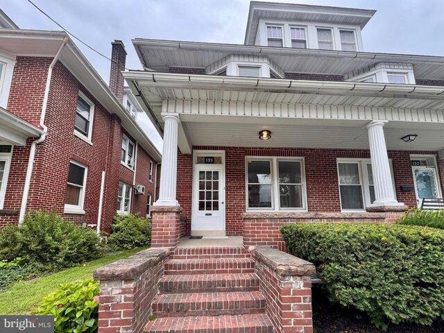 E Main St, Fleetwood, Home For Sale
