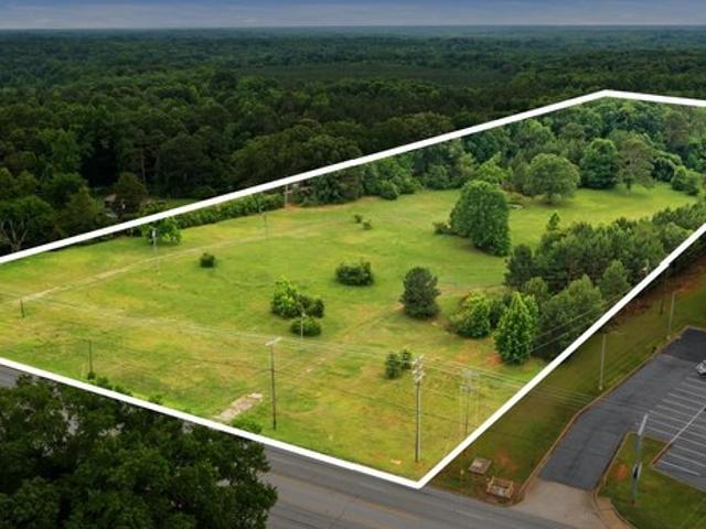 E Main St, Laurens, SC 29360