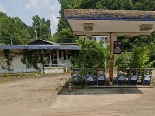 E Main St, Spencer, WV 25276