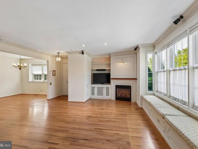 E Main St Unit,moorestown, Home For Sale