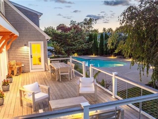 E Main Rd, Portsmouth, Home For Sale