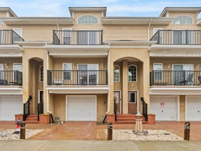 E Maple Ave Unit,wildwood, Home For Sale
