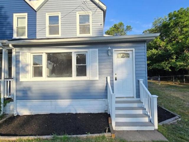 E Maple Ave, Lindenwold, Home For Sale