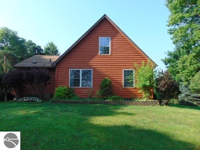 E Maple Rapids Rd, Elsie, Home For Sale
