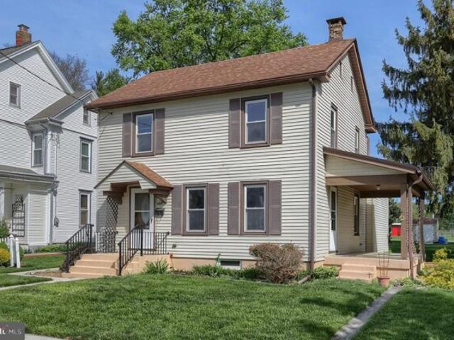 E Maple St, Annville, Home For Sale