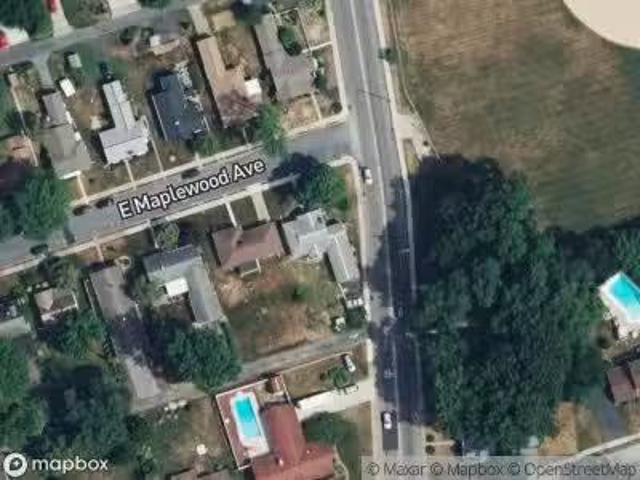 E Maplewood Ave