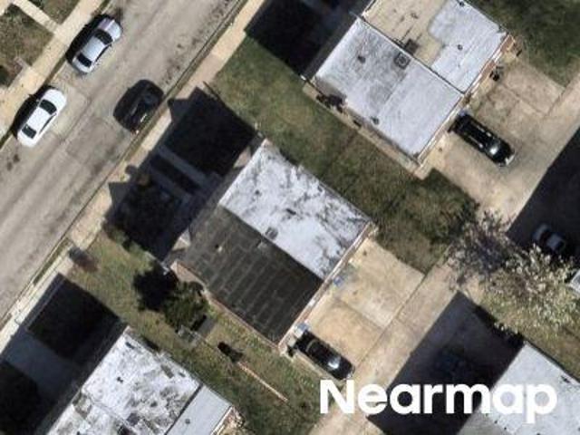 E Mcpherson St