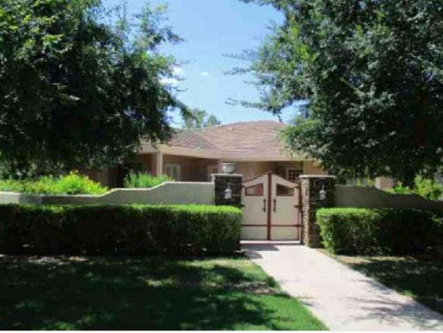E Meadowview Dr