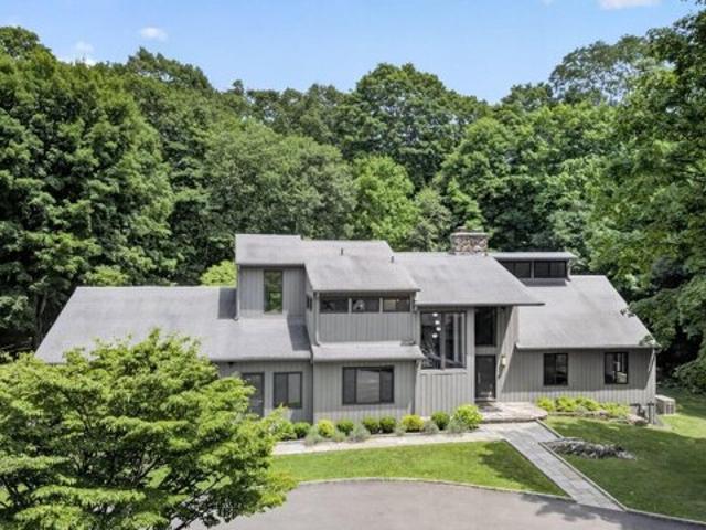 E Middle Patent Rd, Bedford, Home For Sale