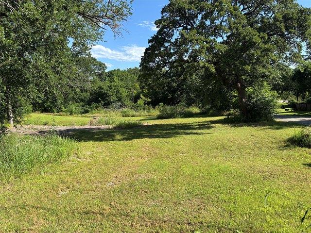 E Morgan St, Denison, TX 75021