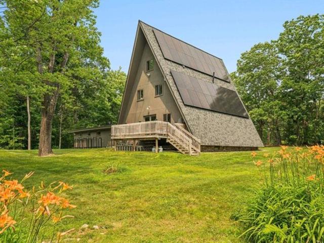 E Mountain Rd, Newport, Home For Sale