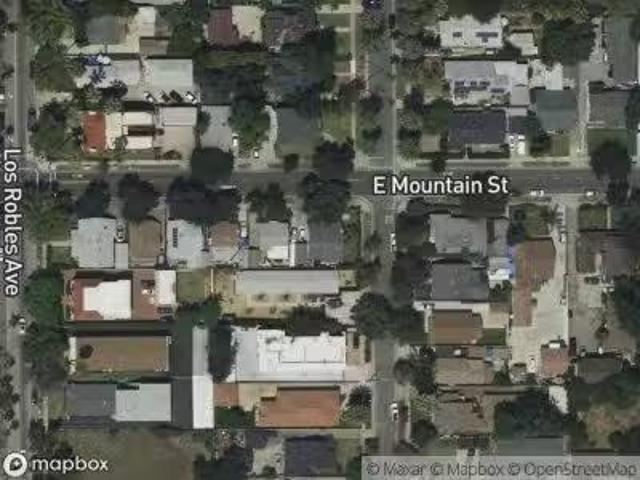 E Mountain St