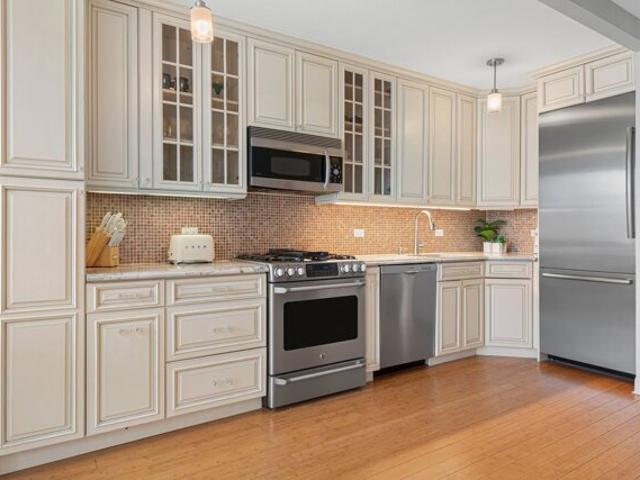 E Nd St Apt,new York, Condo For Sale