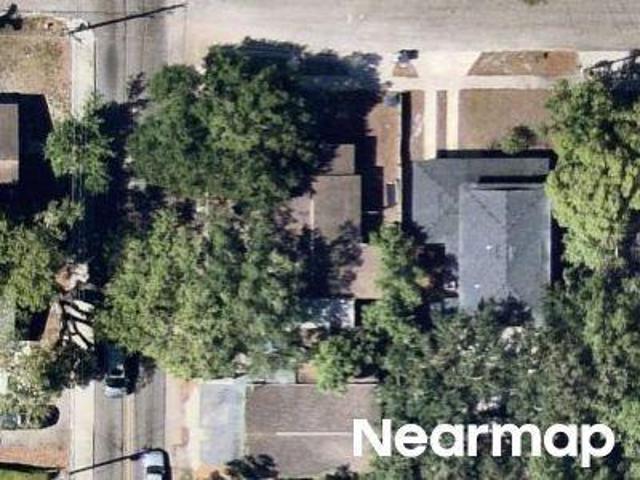 E New Orleans Ave