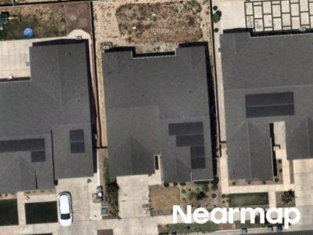 E Newton Ave